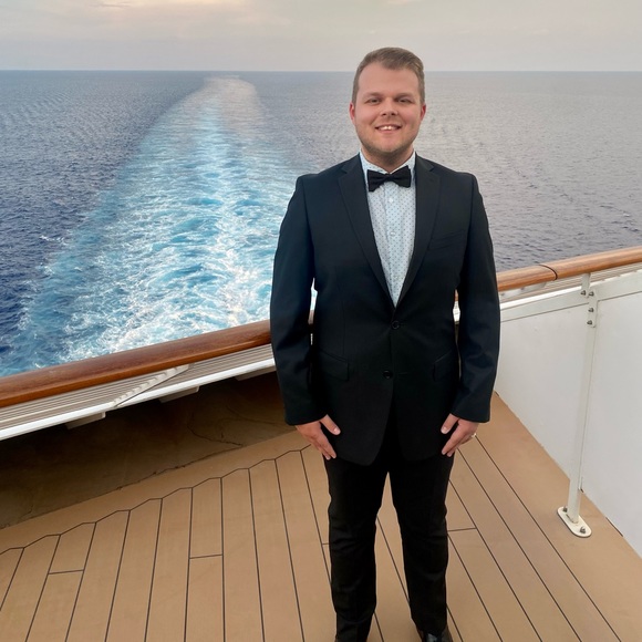 Nathan's Closet (@nathantamplin) | Poshmark